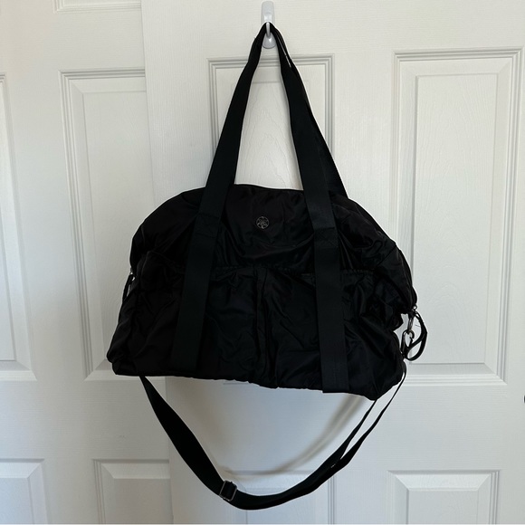 GAIAM | Bags | Gaiam Studio To Street Yoga Mat Duffel Bag Black | Poshmark